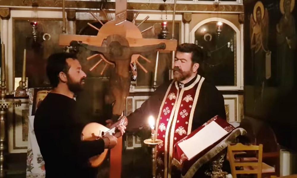 Συγκίνηση από το Μοιρολόι του Παπά-Ανδρέα Κεφαλογιάννη με τον Βασίλη ...